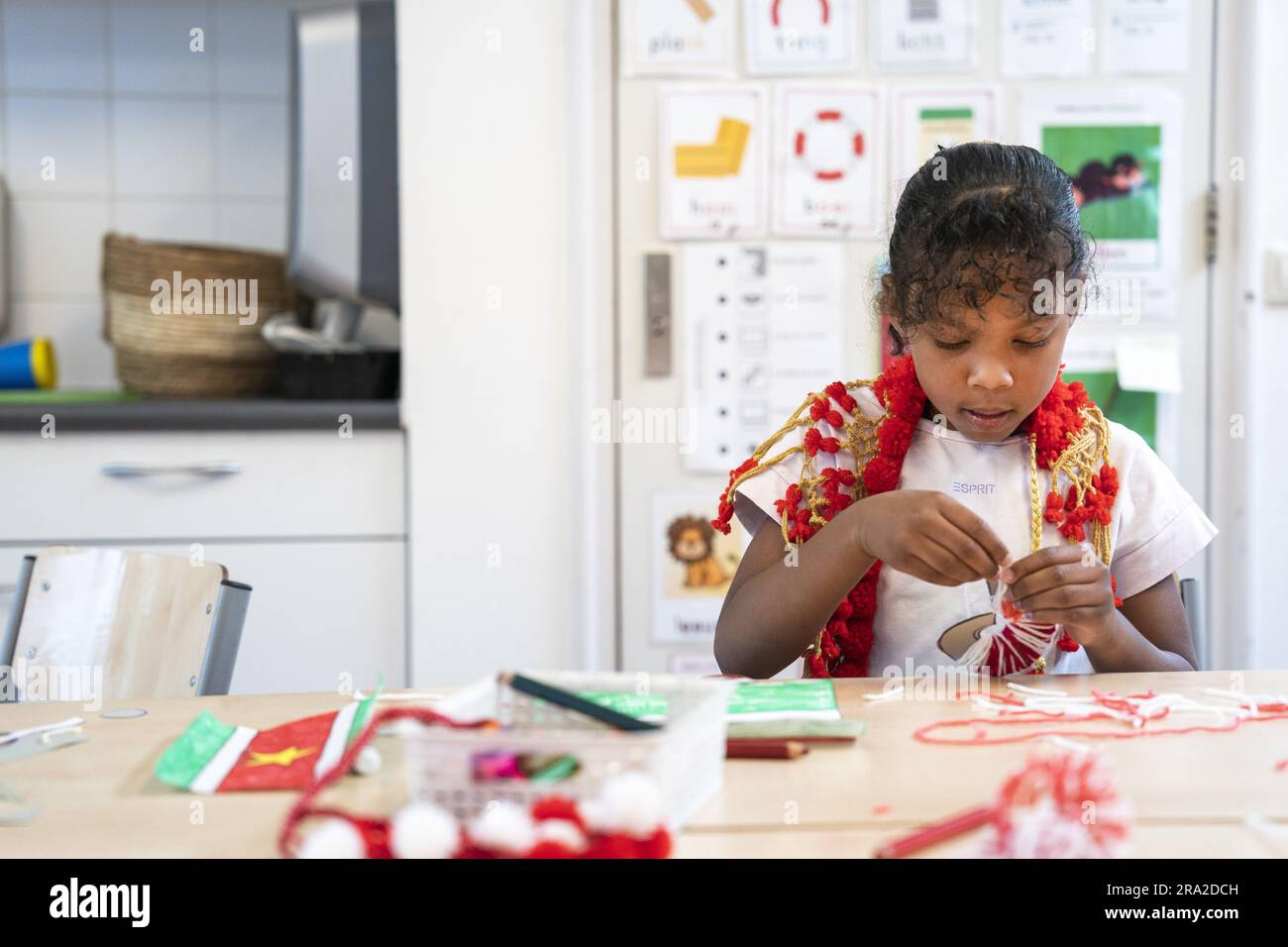 HORN - Children craft musical instruments and decorations for the Keti ...