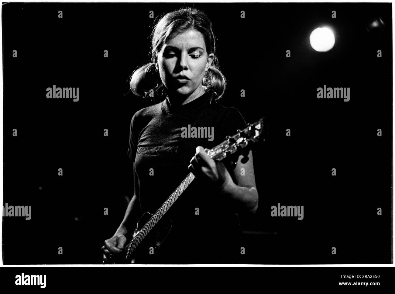 TANYA DONELLY, BELLY, 1995: Tanya Donelly of Belly playing live at ...