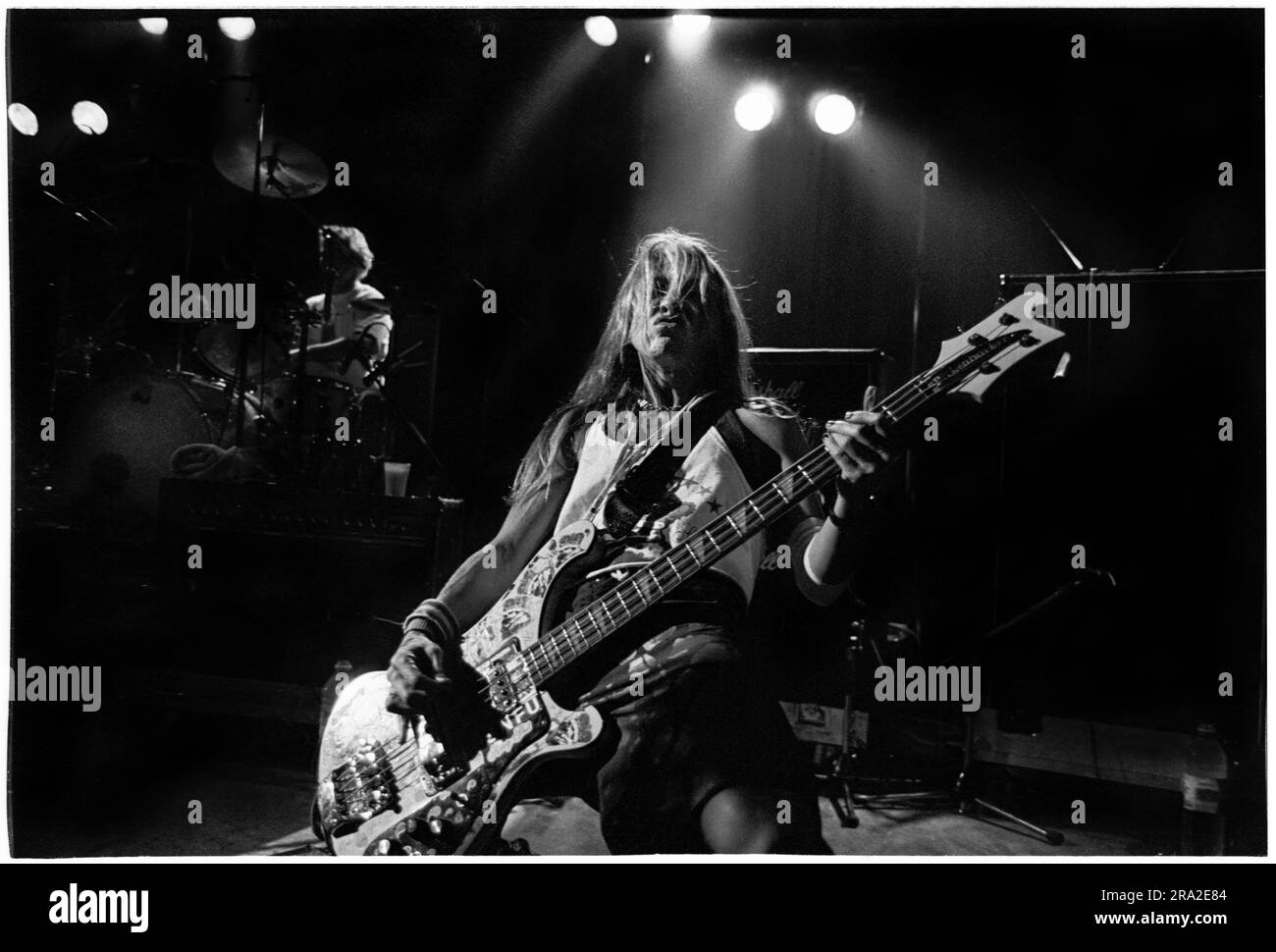 Gail Greenwood bass player of Belly playing live at Bristol University ...