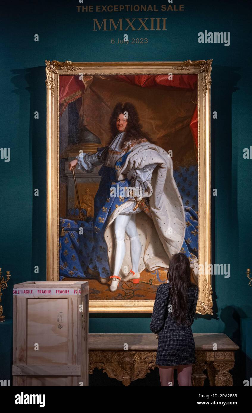 Portrait of louis xiv in his coronation hi-res stock photography and ...
