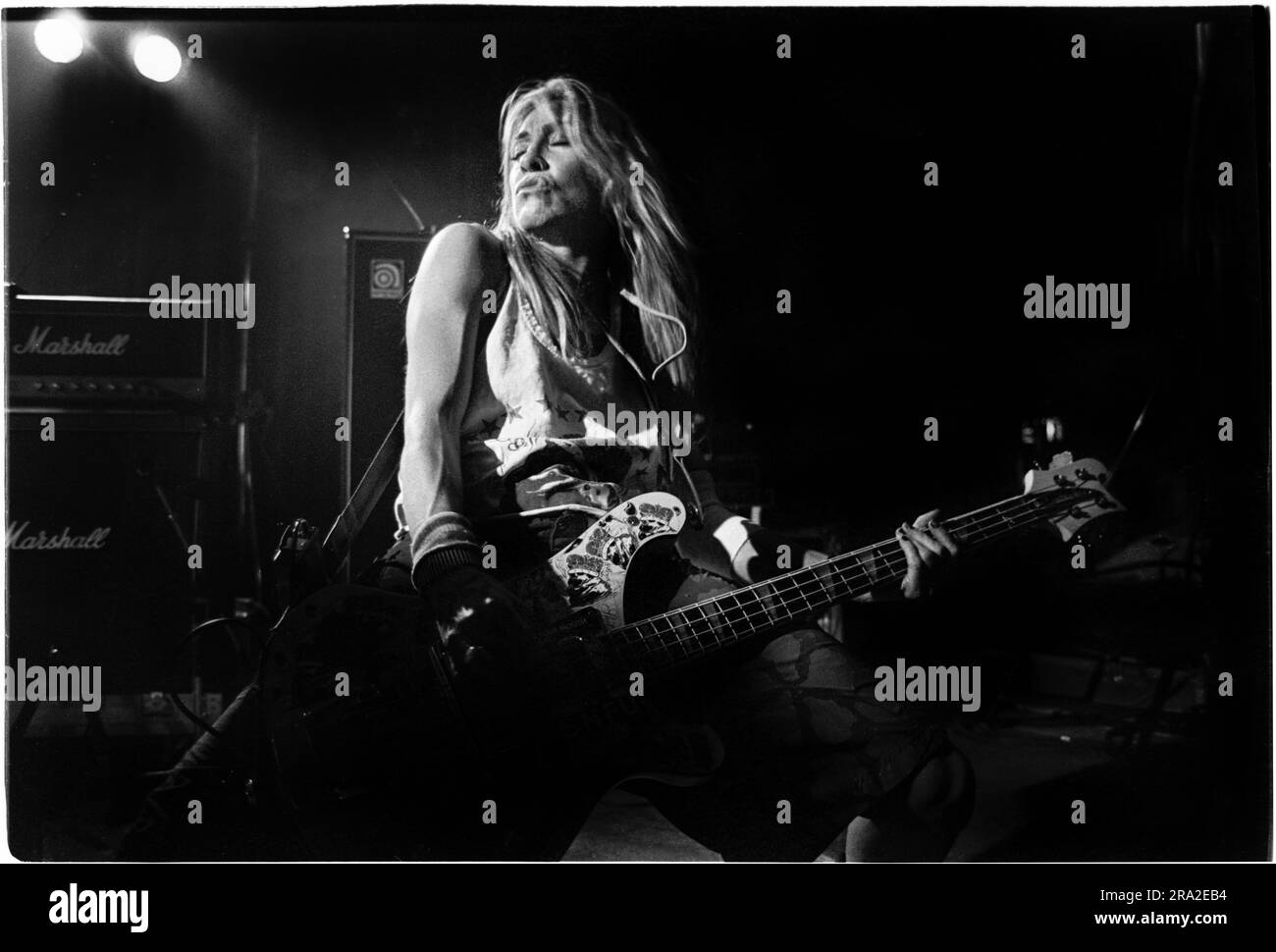 Gail Greenwood bass player of Belly playing live at Bristol University ...