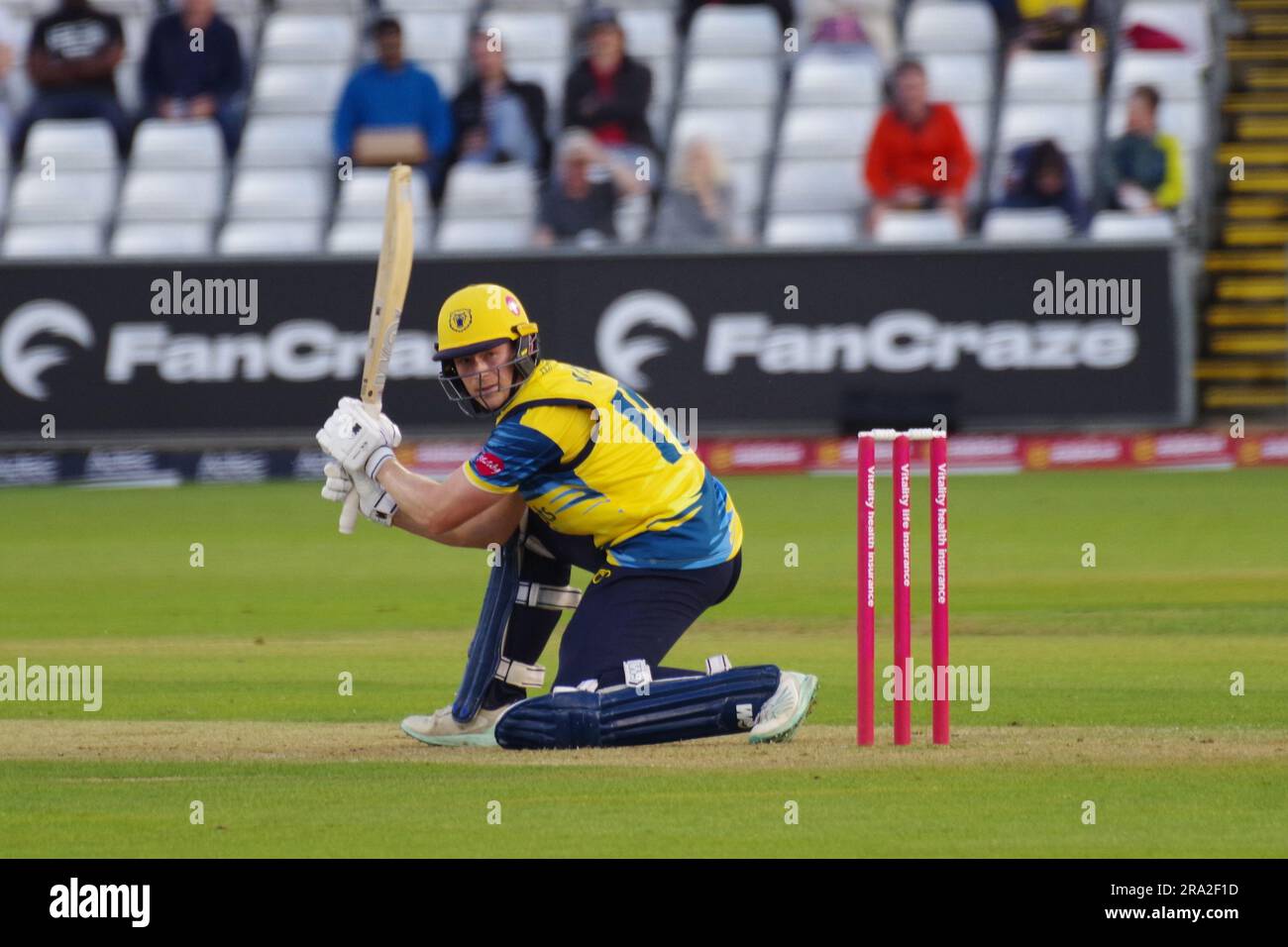 Rob yates cricket hi-res stock photography and images - Alamy
