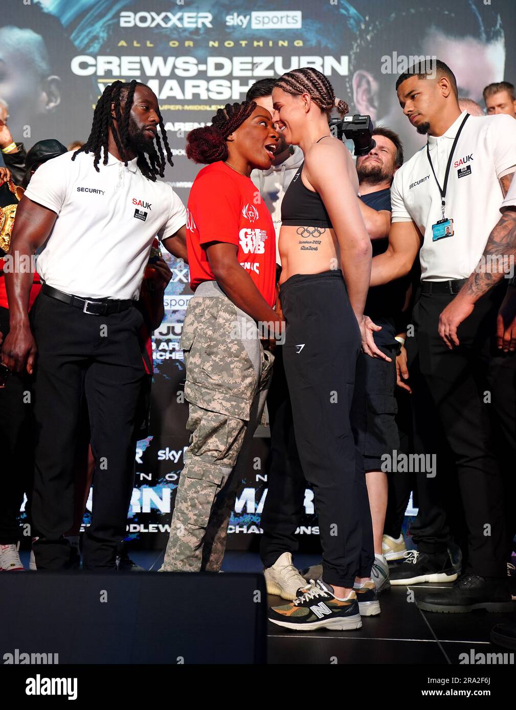 Crews dezurn hi-res stock photography and images - Alamy