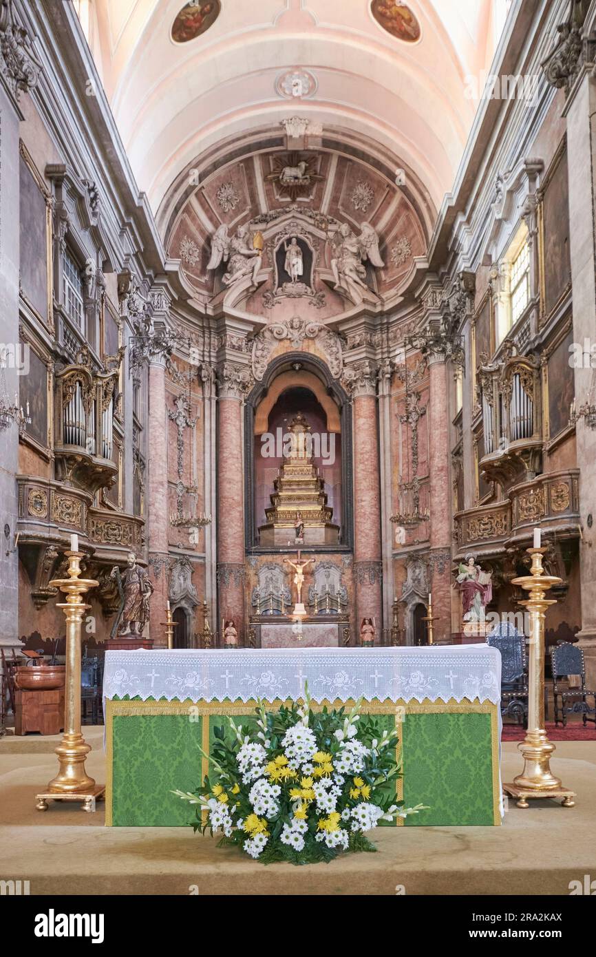 Igreja paroquial hi-res stock photography and images - Alamy