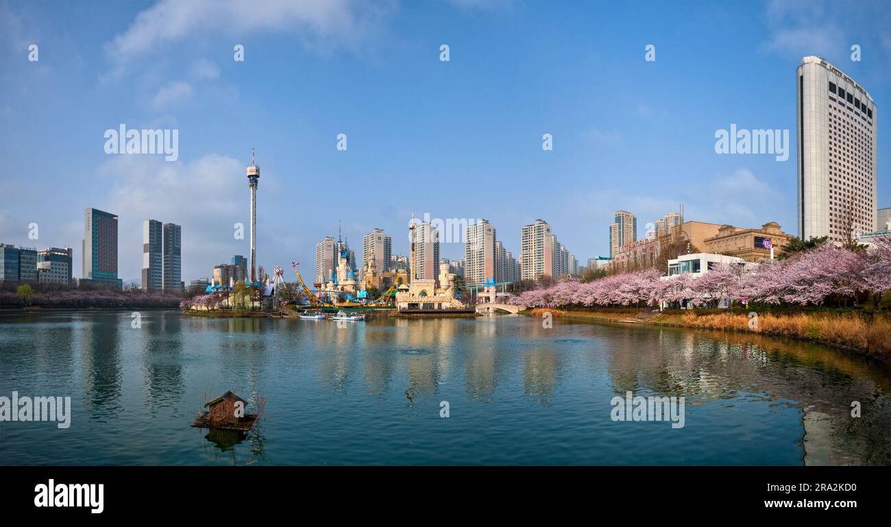 Lotte World Magic Island in Seoul, South Korea Stock Photo - Alamy