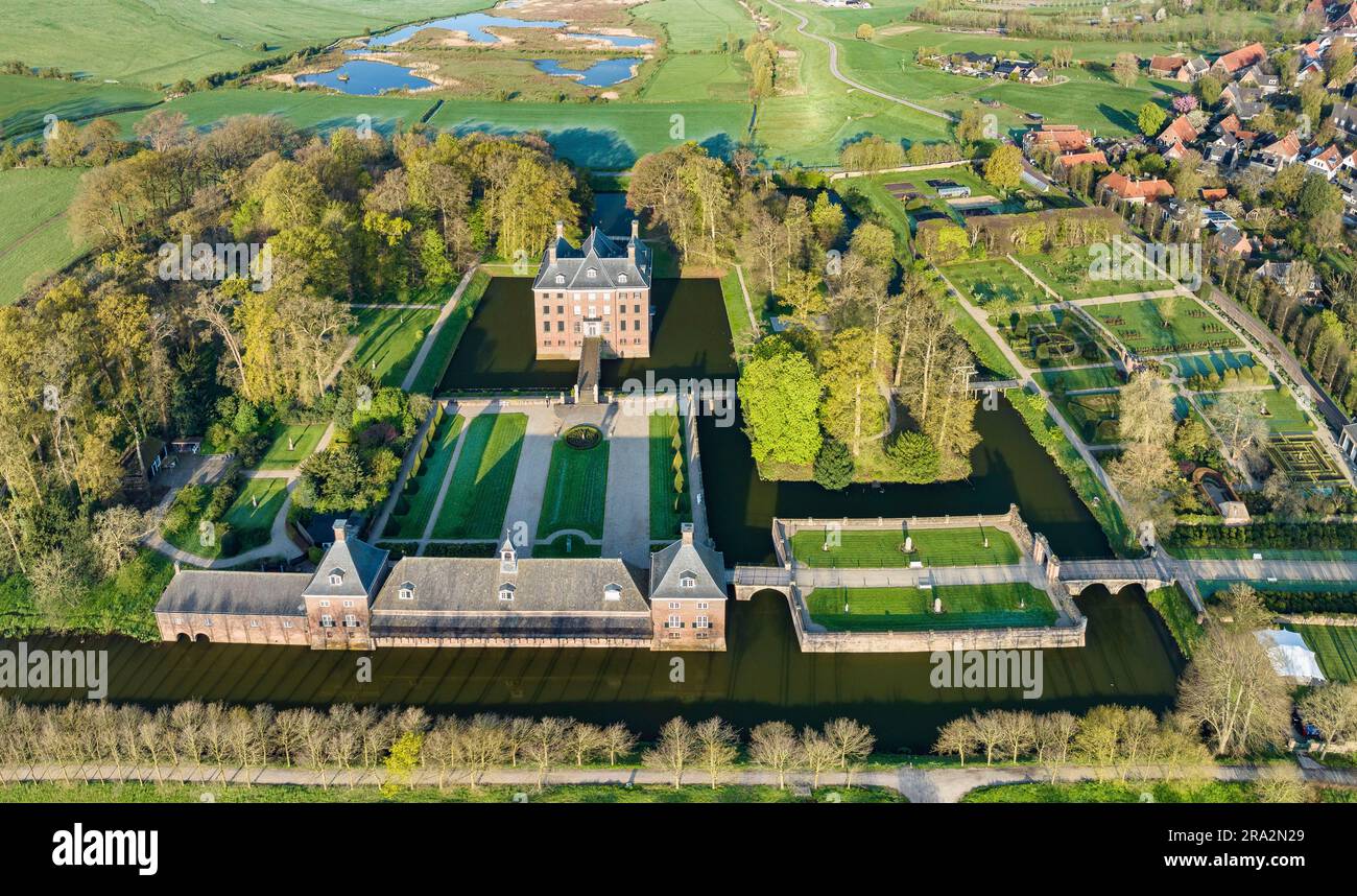 Castle amerongen netherlands outdoors hi-res stock photography and ...