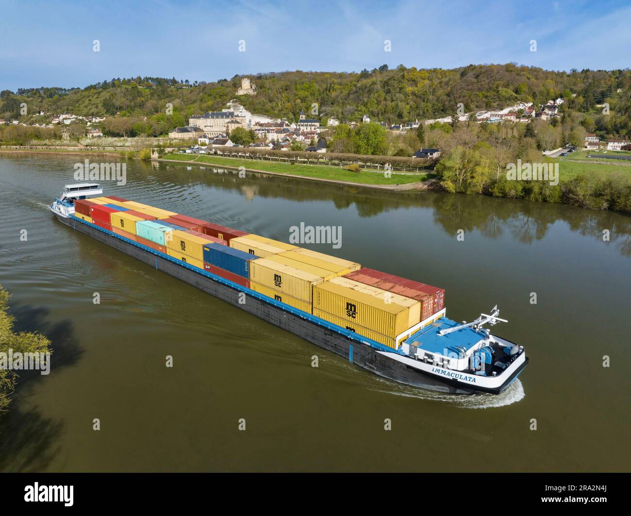 Self propelled barge hi-res stock photography and images - Alamy