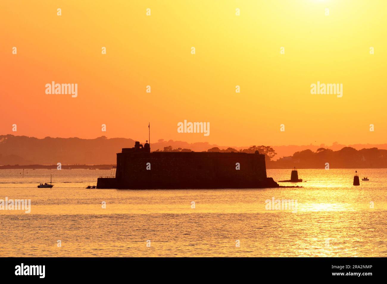 France, Finistere, Morlaix bay, Carantec, Taureau castle built by ...