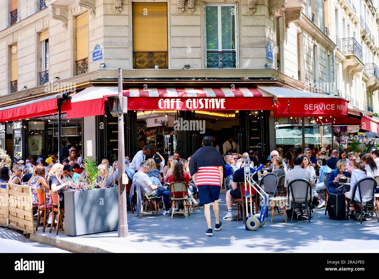 Avenue de la bourdonnais paris hi-res stock photography and images - Alamy