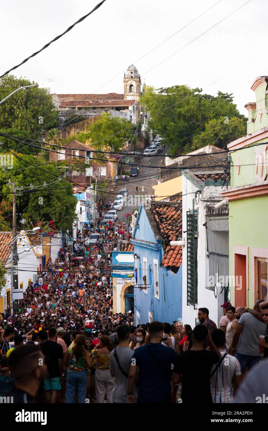 Brazil, Nordeste, Olinda, the crowd at the Olinda carnival Stock Photo ...