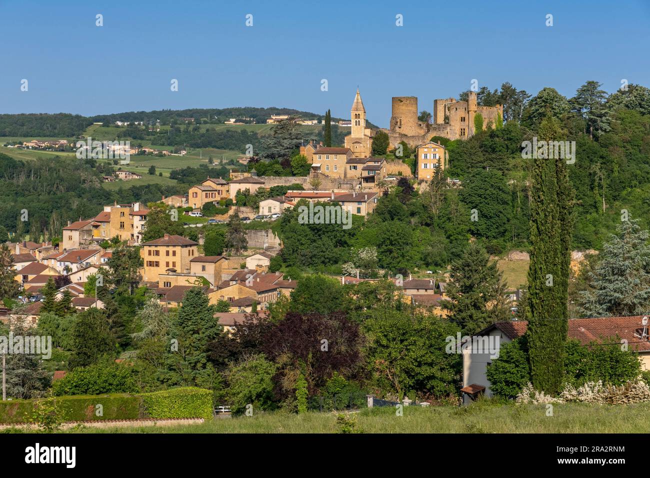 France, Rhone, Chatillon, village and castle, Pays des Pierres Dorees ...