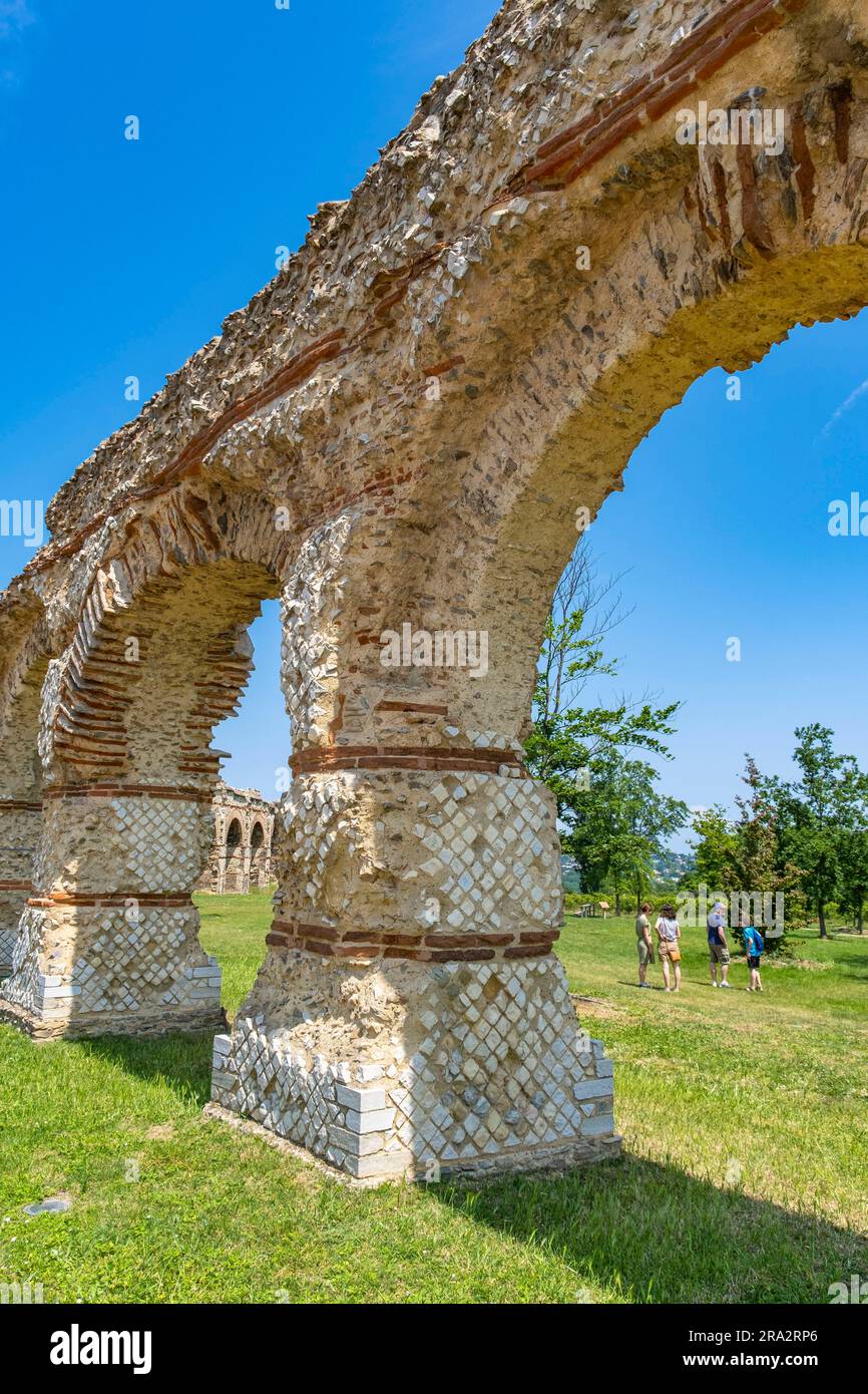 France, Rhone, Chaponost, remains of the Gier aqueduct, one of the ...