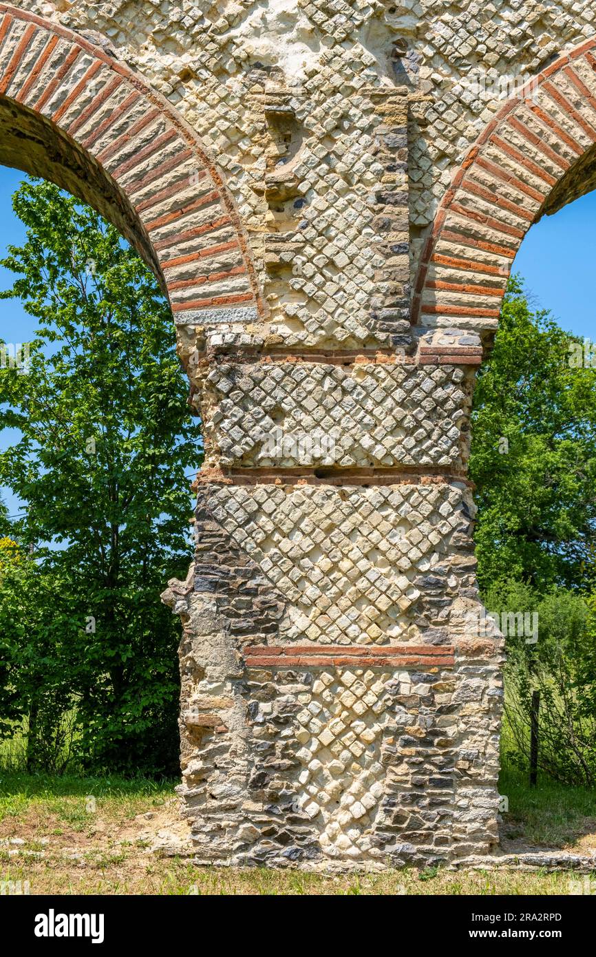France, Rhone, Chaponost, remains of the Gier aqueduct, one of the ...