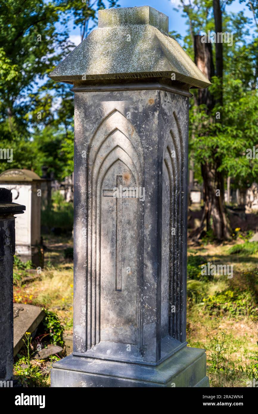 Gravestone at Elias cemetery based on a design by Caspar David ...