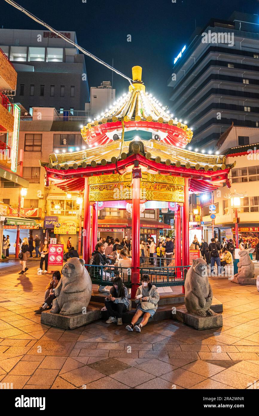 The popular Azumaya pavilion in Nankinmachi Square in Chinatown, Kobe ...