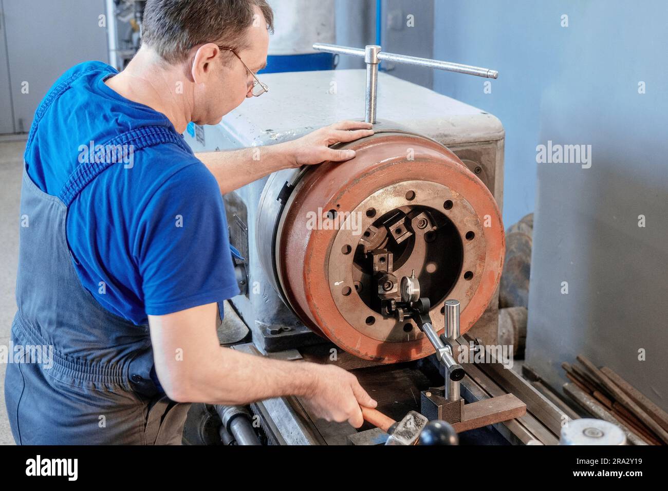 Lathe operator hi-res stock photography and images - Alamy
