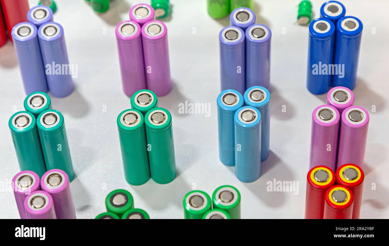 New Colour Coded Round Lithium Ion Battery Cells Stock Photo - Alamy