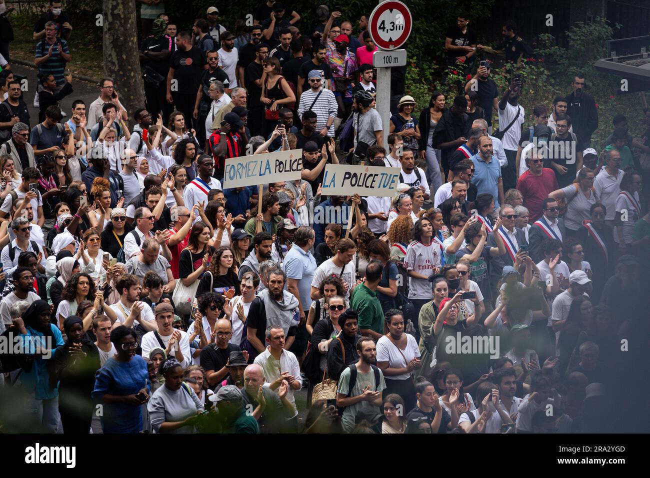 Crowds of protesters march to demand justice for Nahel. The death of 17 ...