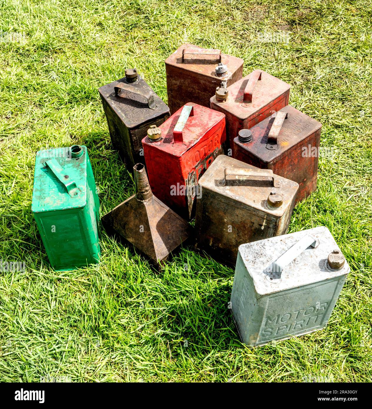 Vintage petrol can hi-res stock photography and images - Alamy