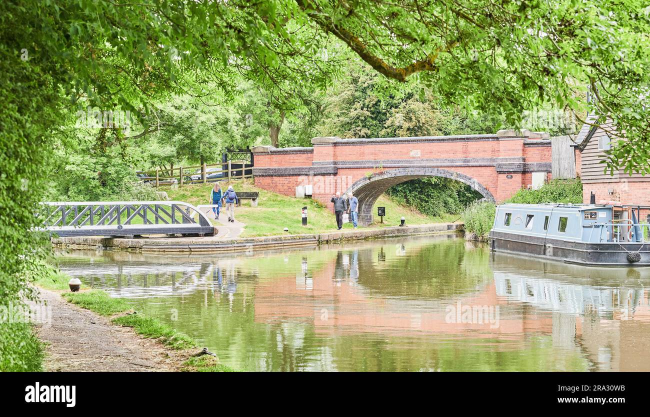Bridge by the bottom lock at Foxton locks on the Grand Union Canal ...
