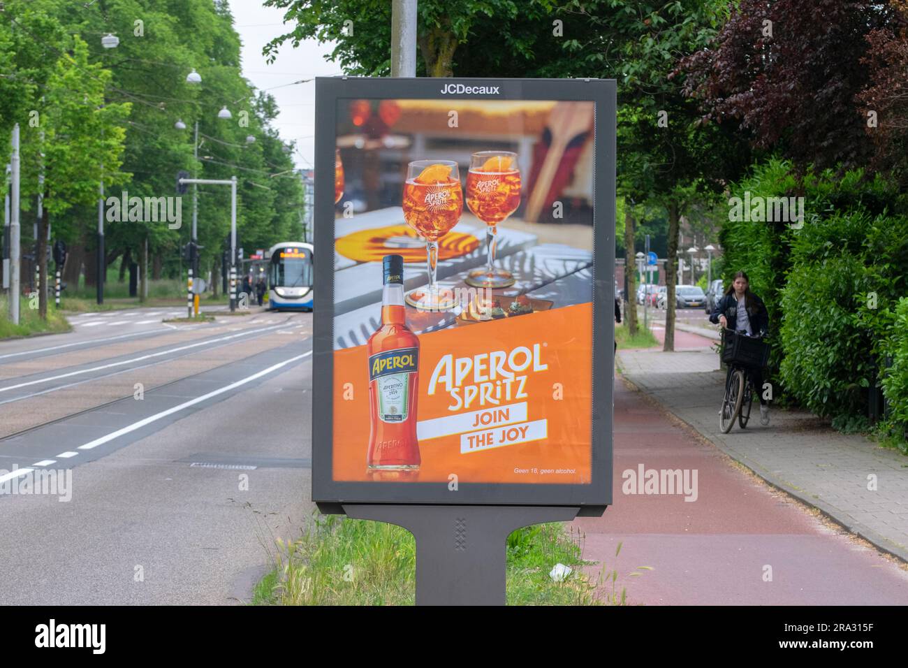 Aperol advertising hi-res stock photography and images - Alamy