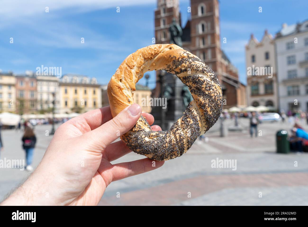 Pretzel food market hi-res stock photography and images - Alamy