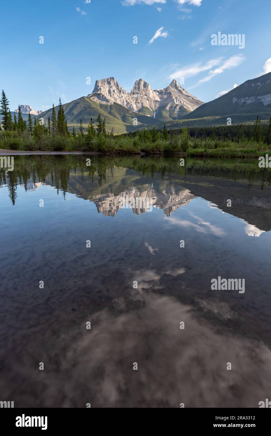 Incredible nature scenery outside of Banff National Park during summer ...