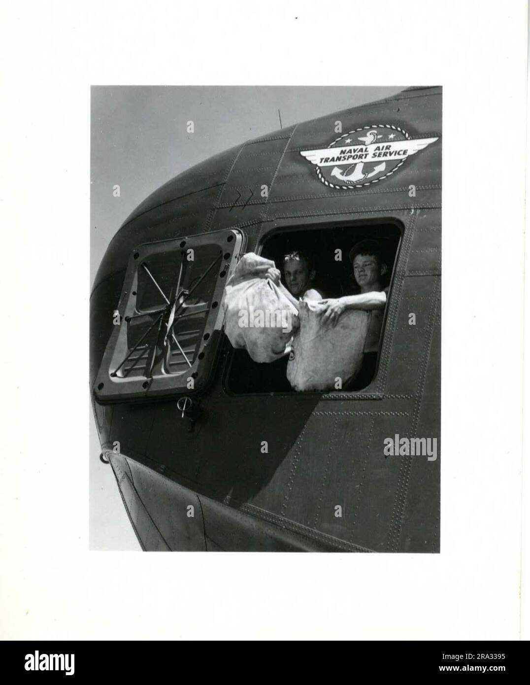 1944 united states military personnel hi-res stock photography and ...