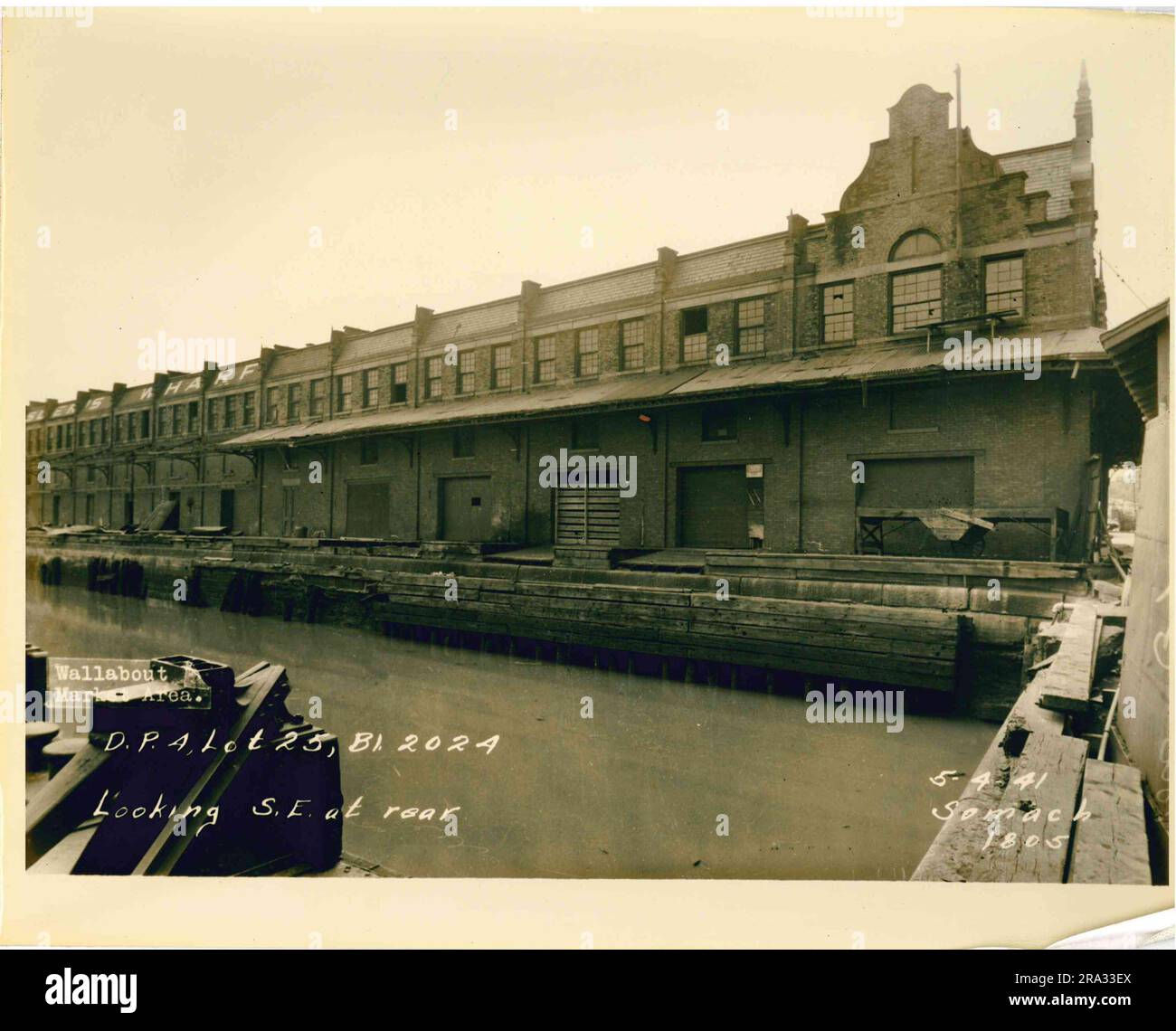 Photograph of exterior Wallabout Market, D.P.4, Lot 25 Building 2024 ...