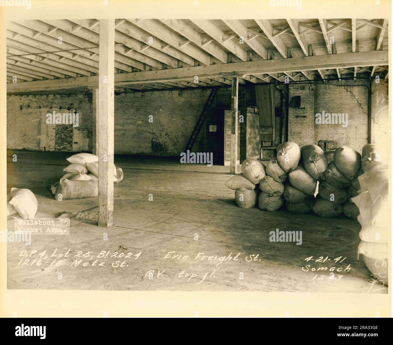 Photograph of interior Wallabout Market, D.P. 4, Lot 25, Building 2024 ...