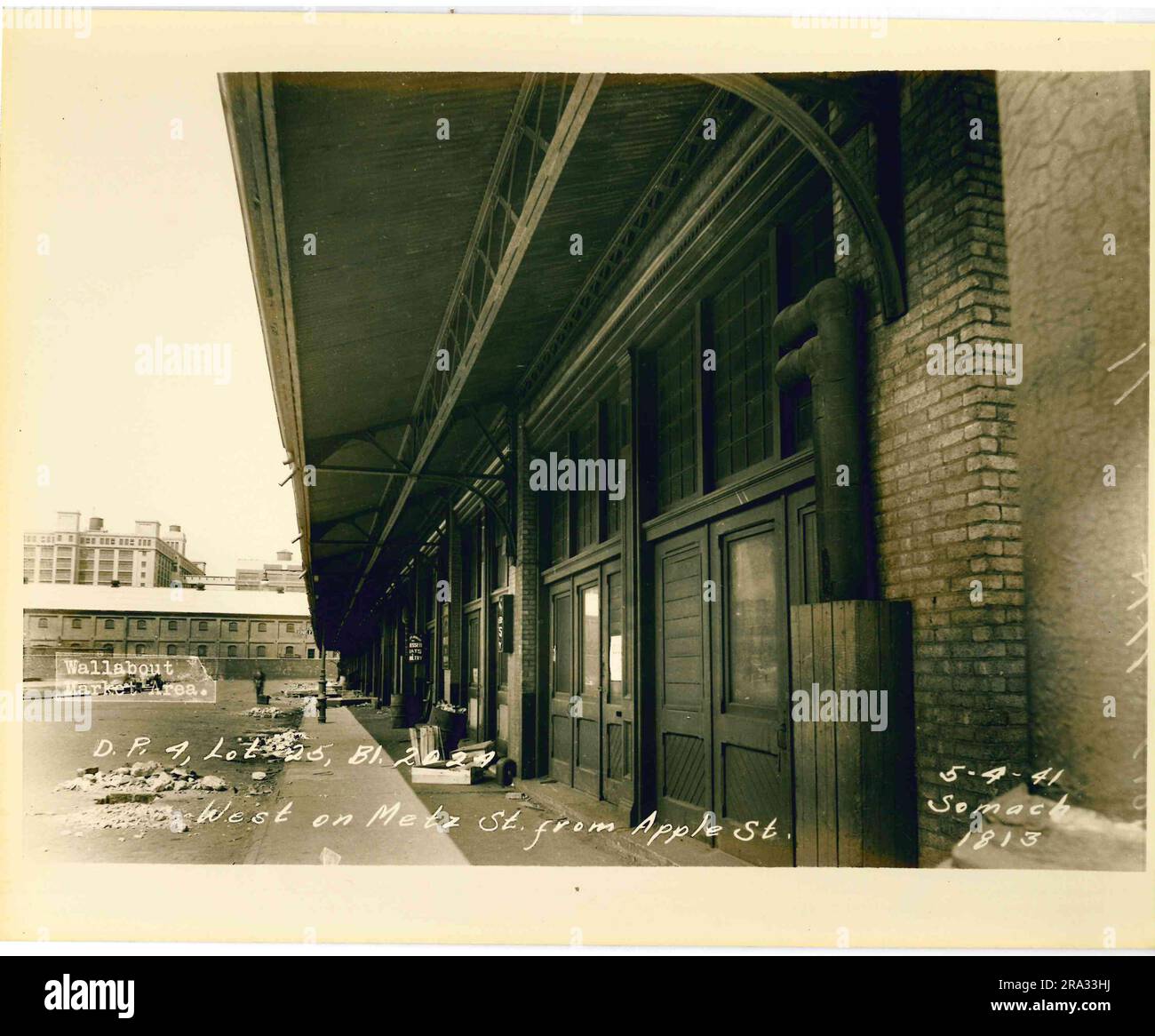 Photograph of exterior Wallabout Market, D.P. 4, Lot 25, Building 2024 ...