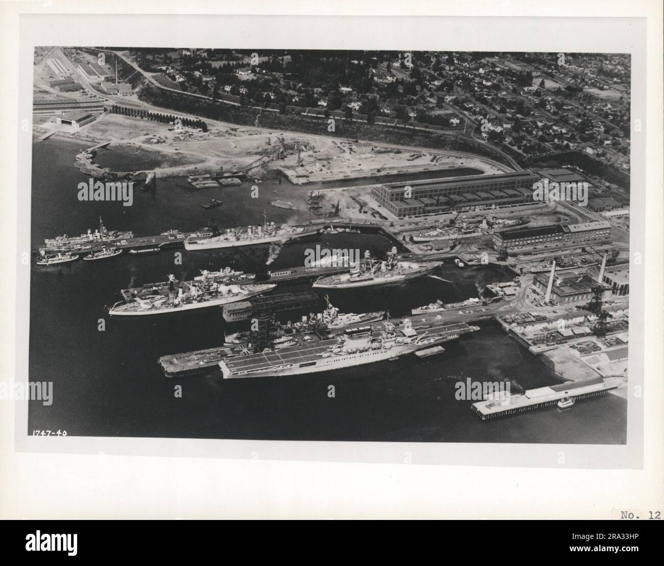 View of Puget Sound Navy Yard. 1940-01-01T00:00:00 Stock Photo - Alamy