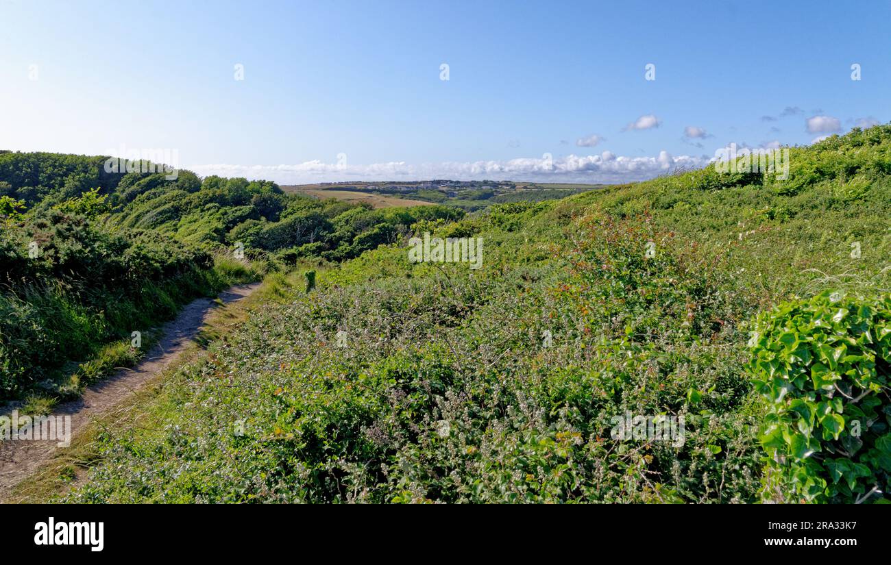 Southerndown beach castle hi-res stock photography and images - Alamy