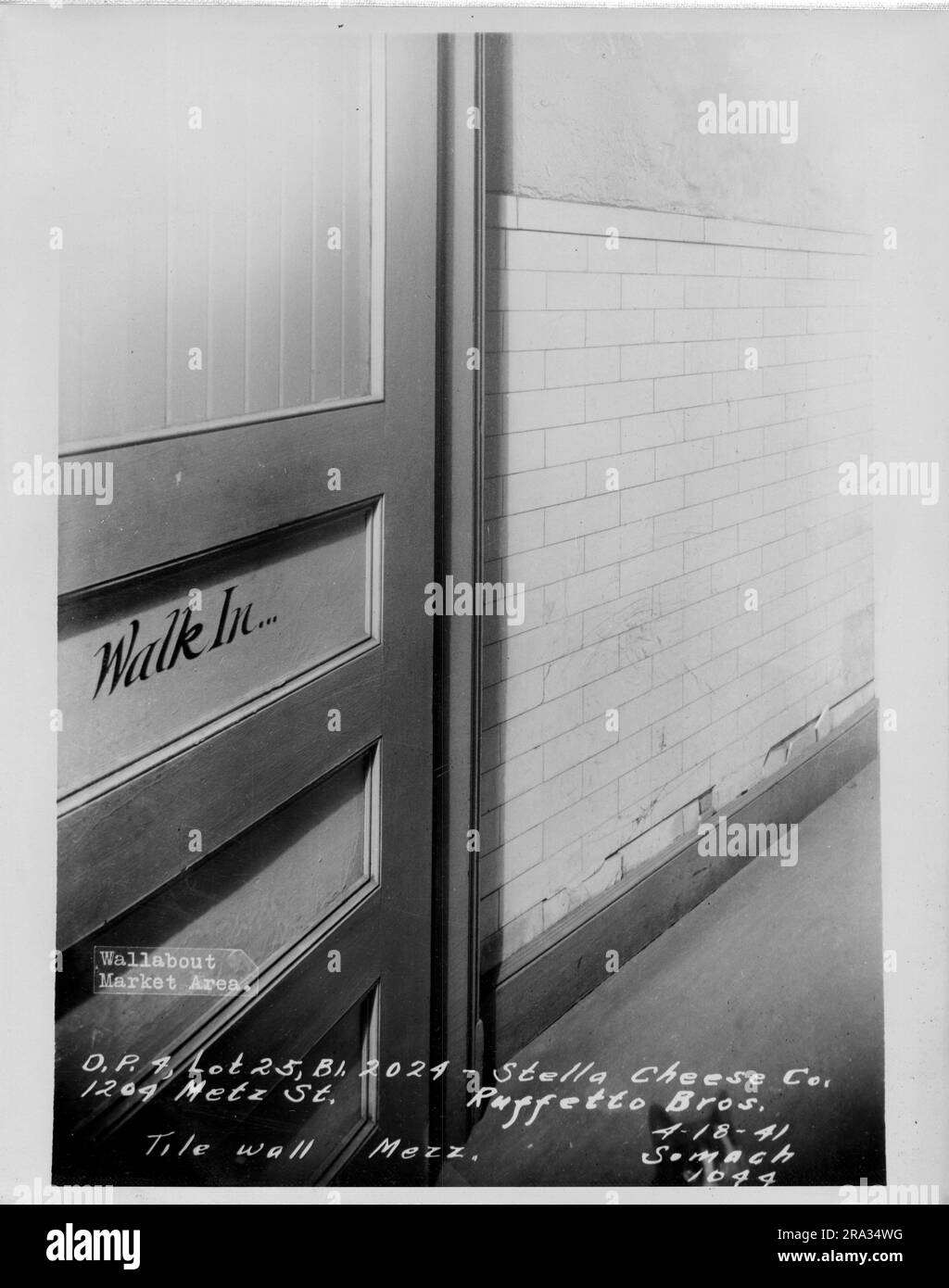 Photograph of interior Wallabout Market, D.P. 4, Lot 25, Building 2024 ...