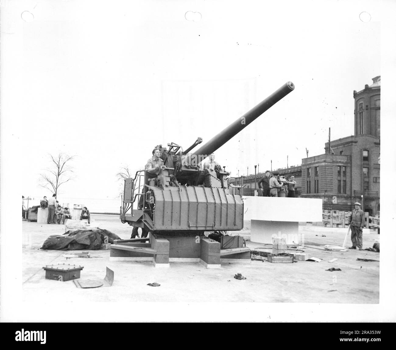 Turret artillery system hi-res stock photography and images - Alamy