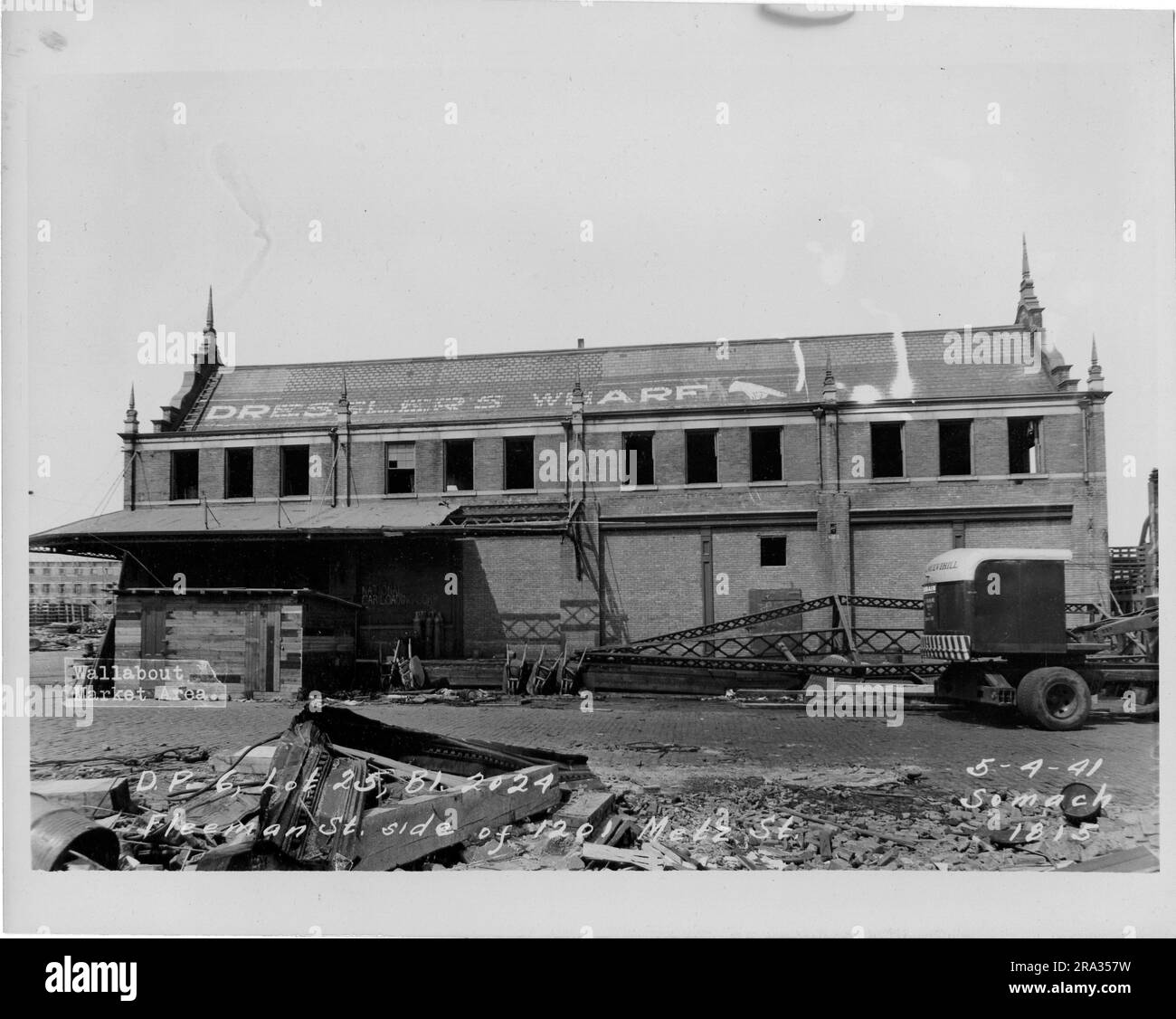 Photograph of exterior Wallabout Market, D.P. 6, Lot 25, Building 2024 ...