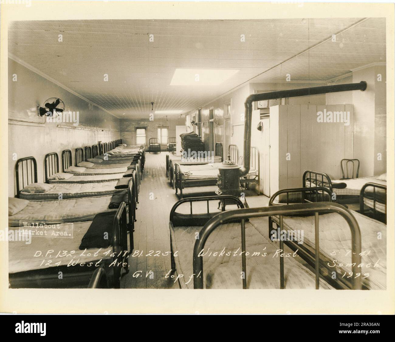 Photograph of interior of lots 4 and 17, Bl. 2256, 124 West Ave, top ...
