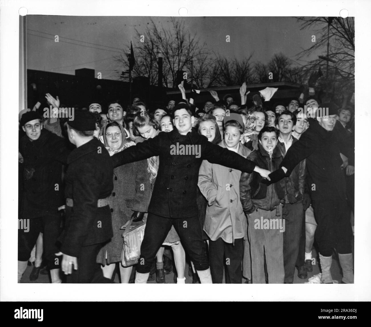 Crowd formation Black and White Stock Photos & Images - Alamy