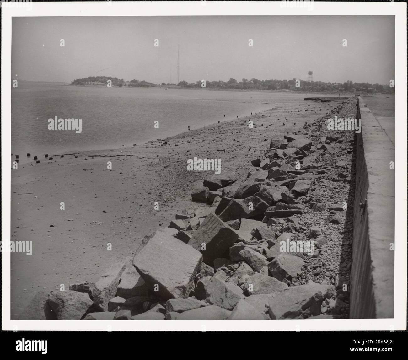 Squantum hi-res stock photography and images - Alamy
