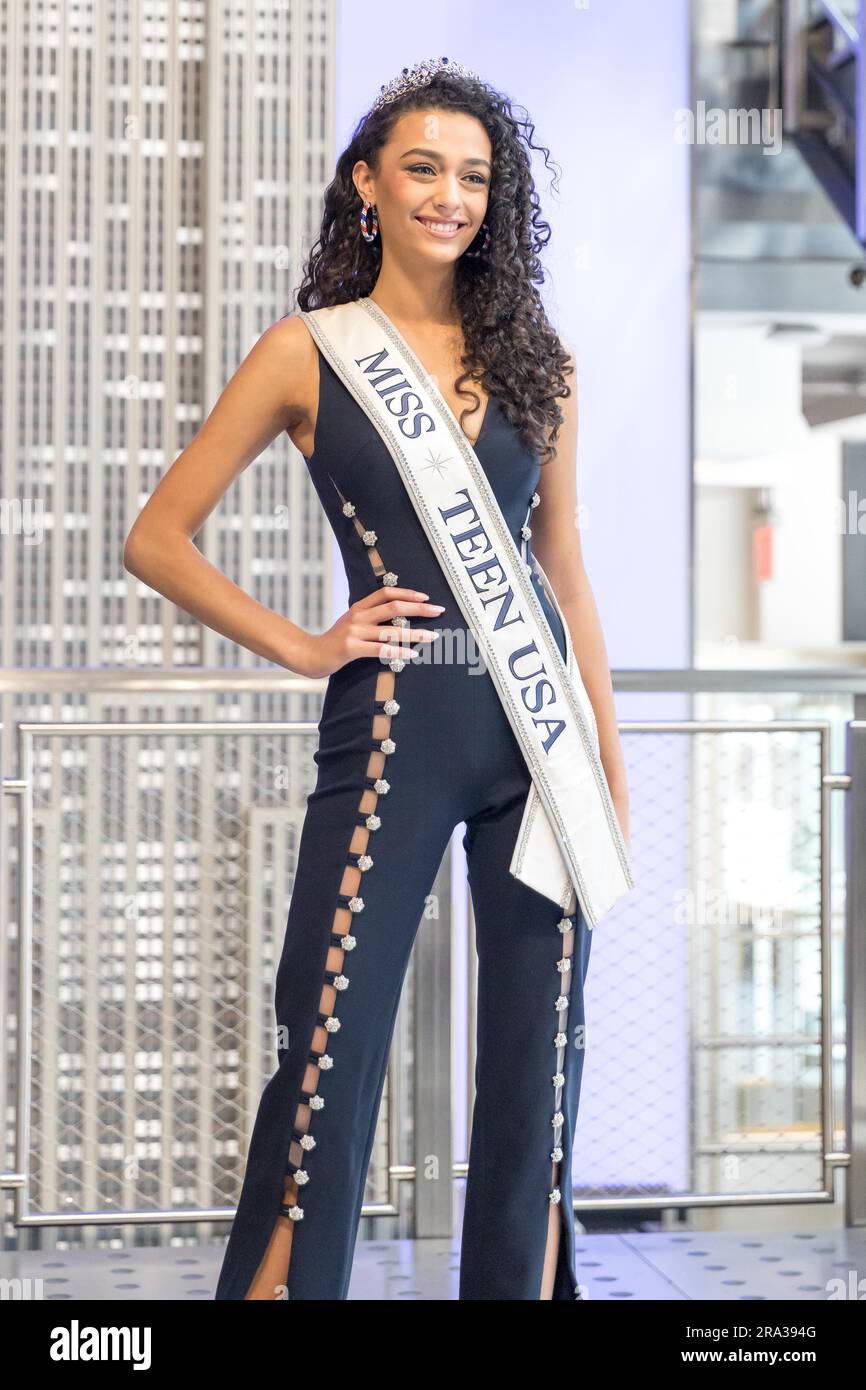 Miss USA Morgan Romano and Miss Teen USA Faron Medhi Light the Empire ...