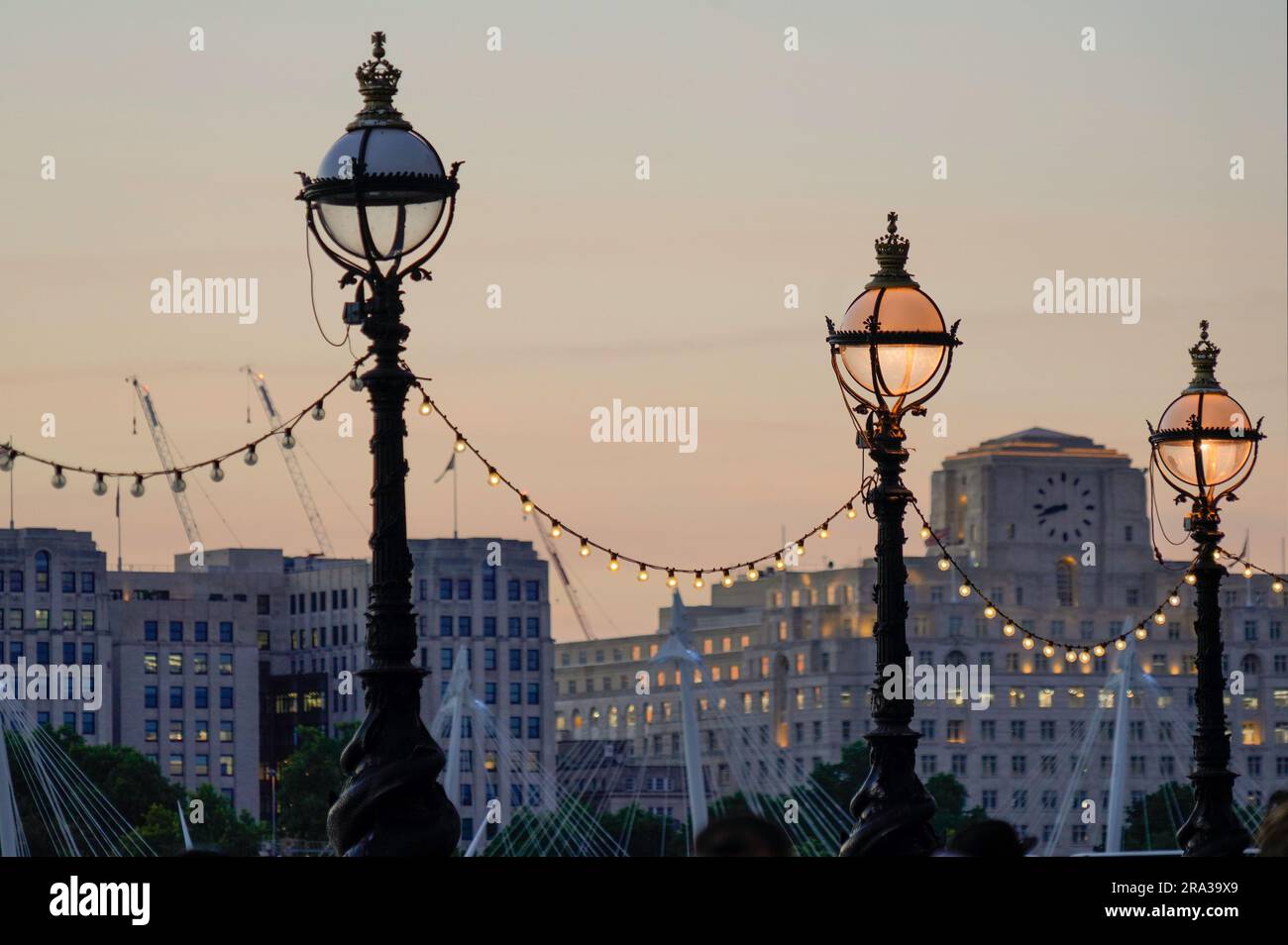 Broken street light hi-res stock photography and images - Alamy