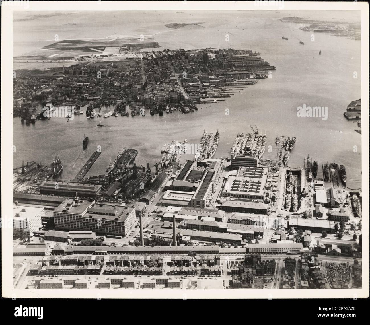Boston naval shipyard hi-res stock photography and images - Alamy