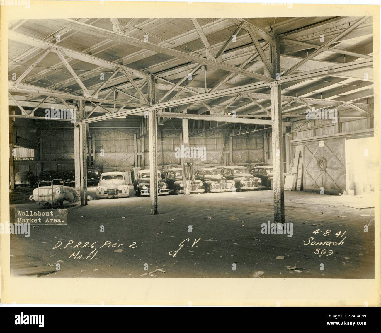 Cars inside hi-res stock photography and images - Alamy