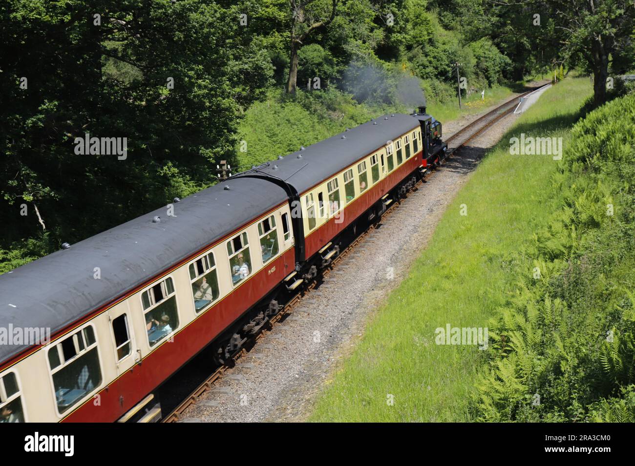 Steam Train and coaches on the Lakeside and Haverthwaite Steam Railway ...
