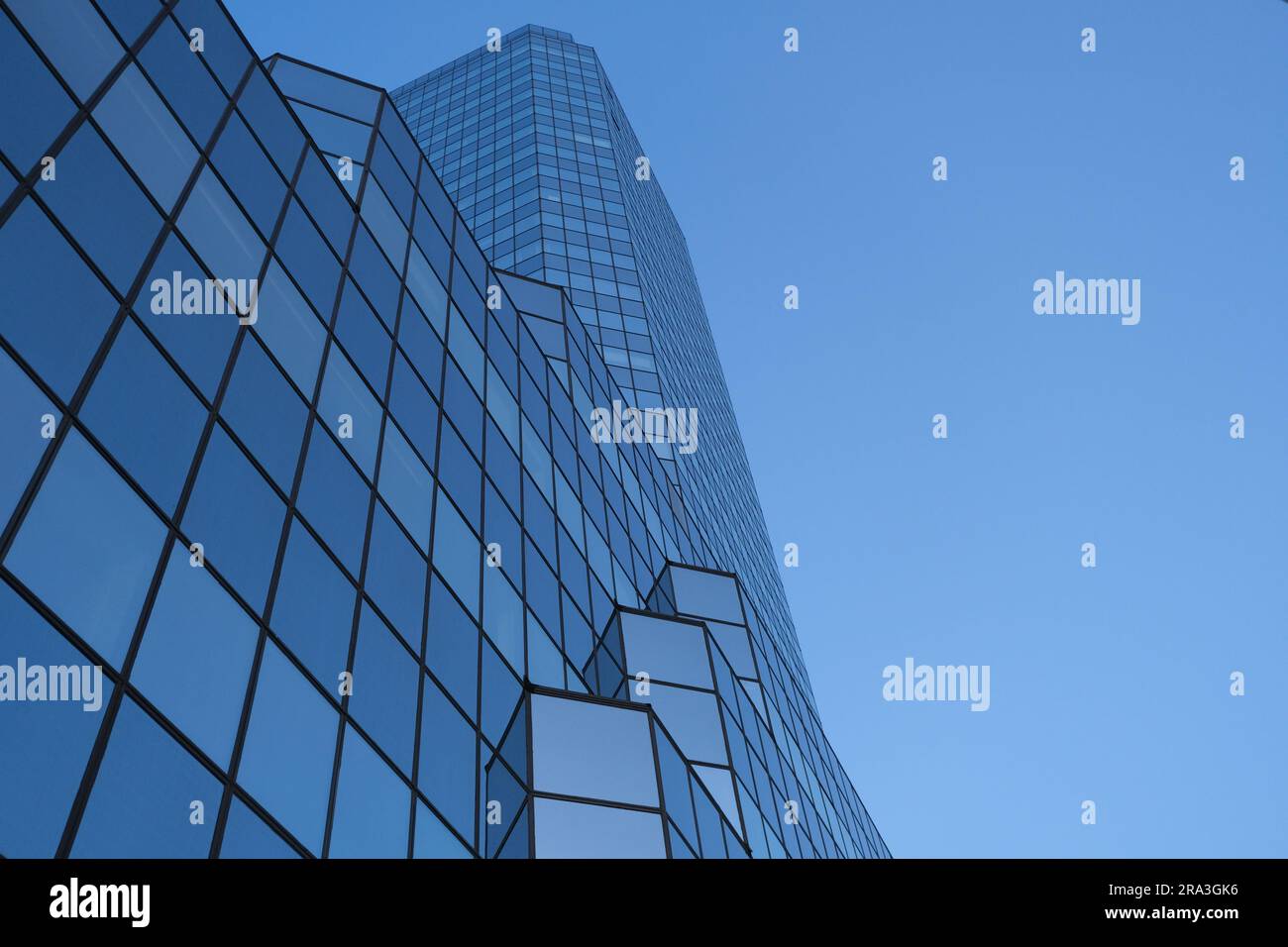 Modern imposing architecture hi-res stock photography and images - Alamy