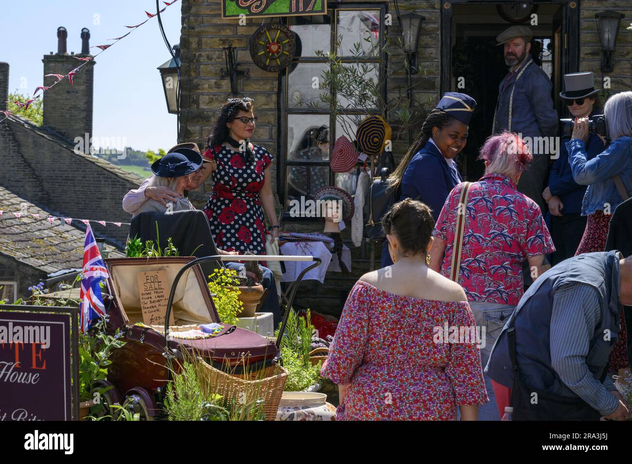 Haworth 1940's nostalgic retro living-history WW2 re-enactment ...
