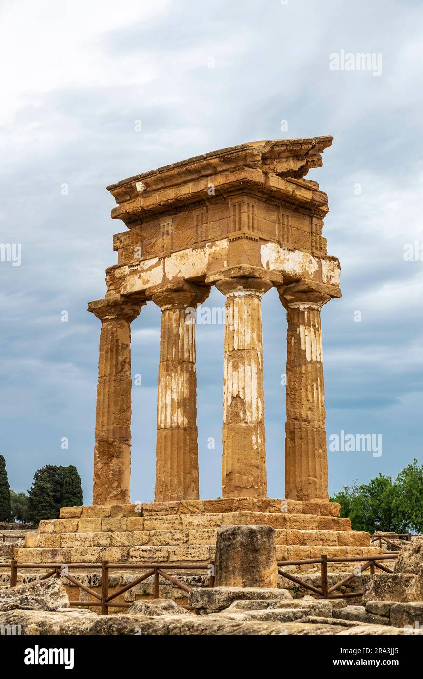 Dioscuri temple in agrigento hi-res stock photography and images - Alamy