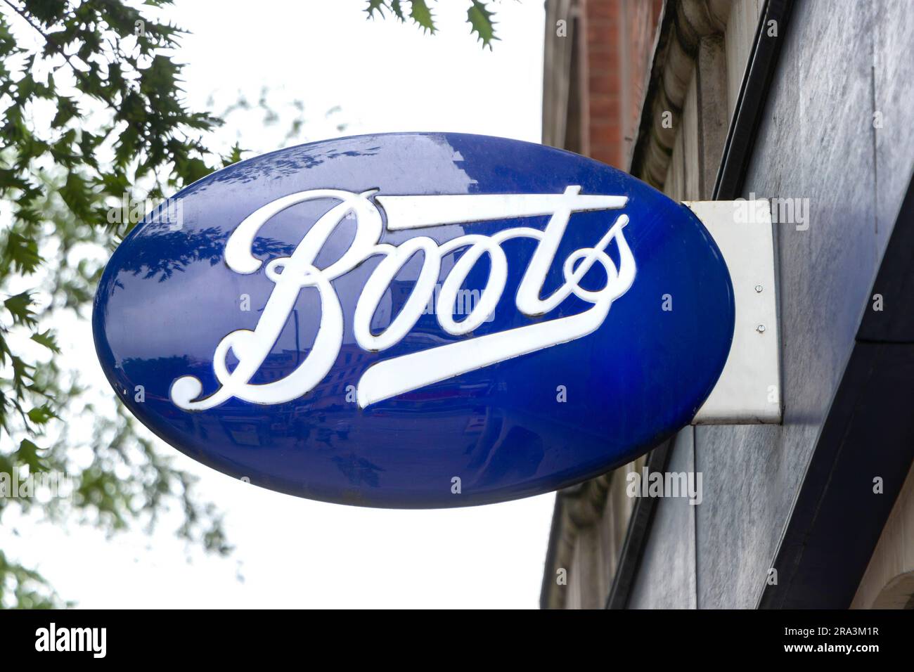 Boots logo hi-res stock photography and images - Alamy
