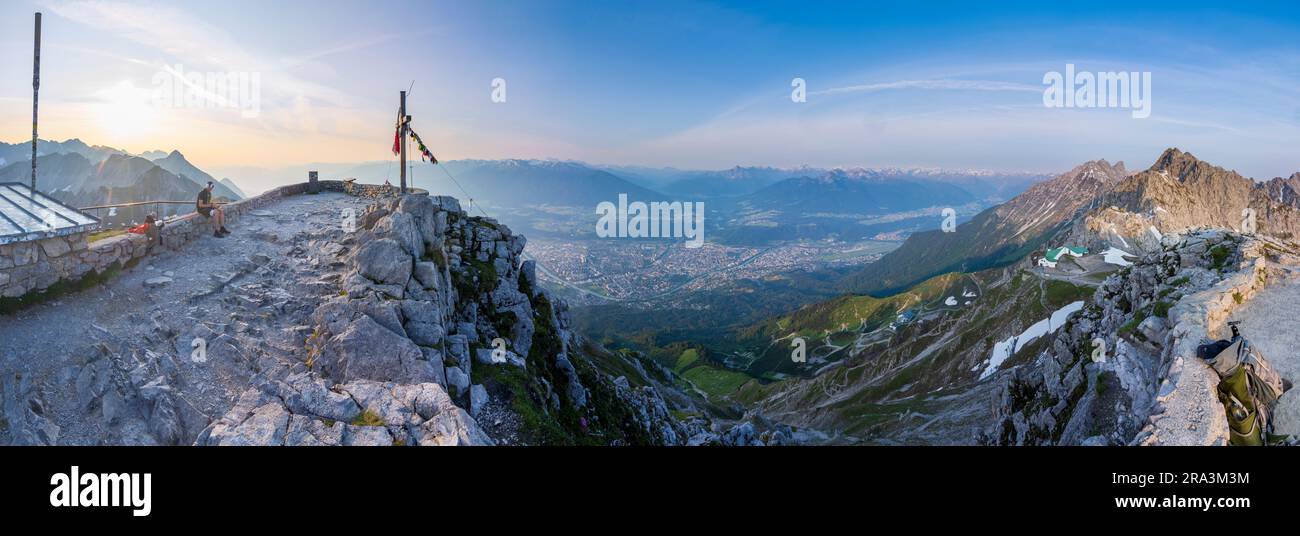 Innsbruck: summit Hafelekarspitze, mountain range Nordkette ...