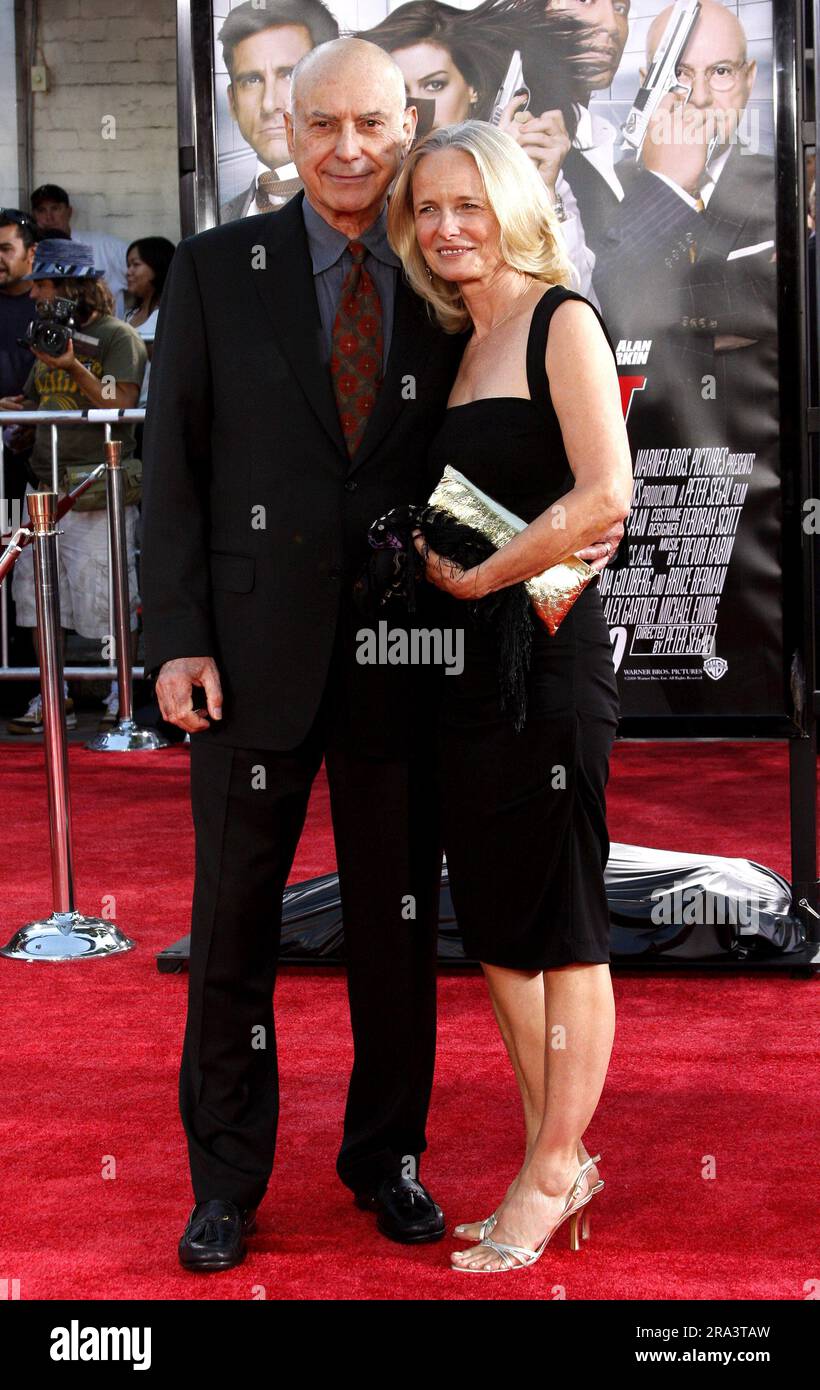 Alan Arkin and Suzanne Arkin at the Los Angeles premiere of 'Get Smart ...
